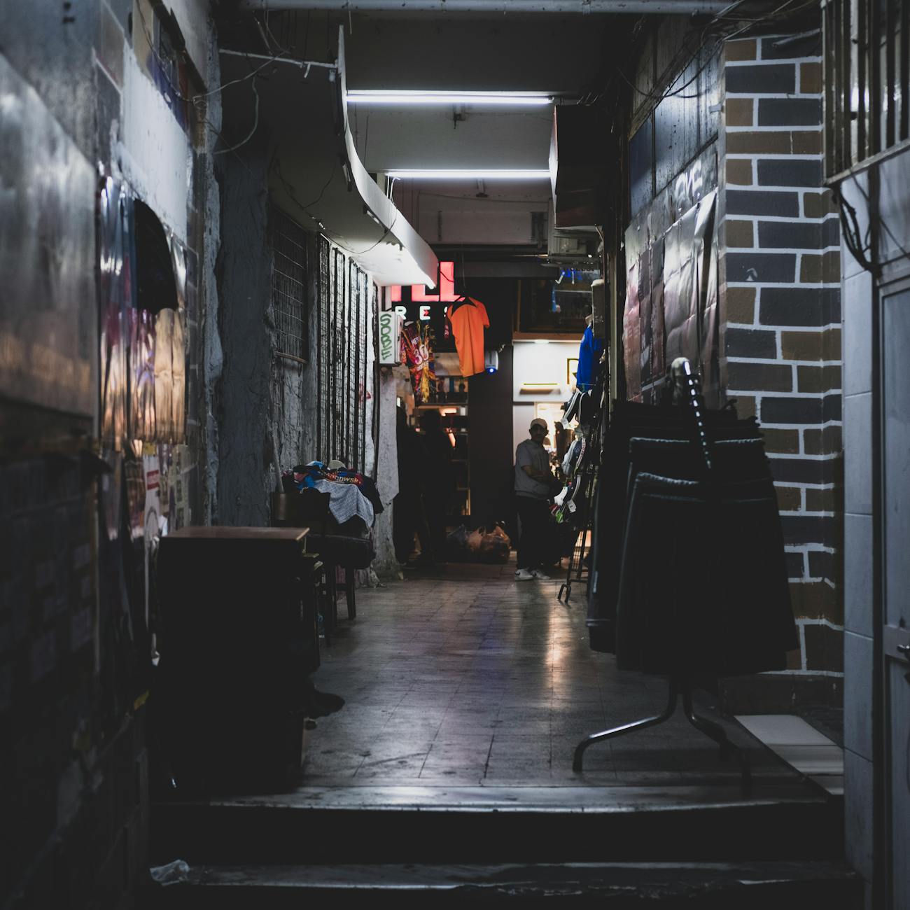 How to Create a Logo for My Own Retail Merchandising Industry ...