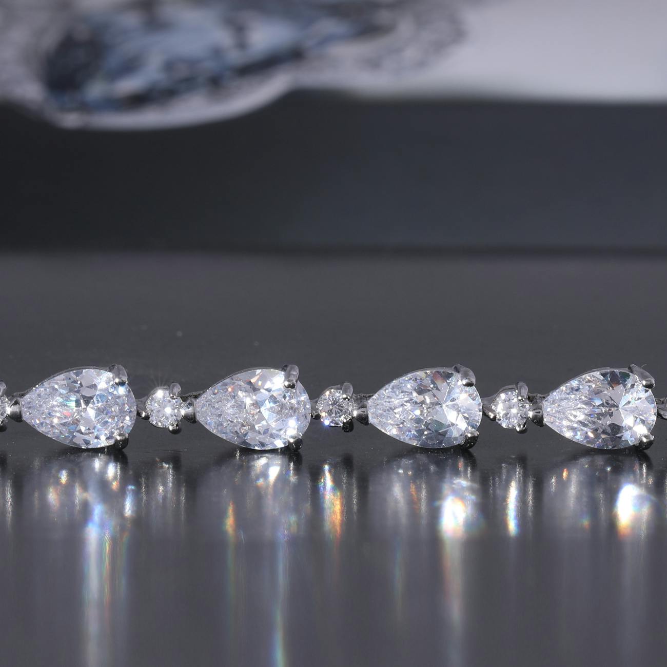 How to Create a Logo for My Own Fine Arts Showcase Event ...